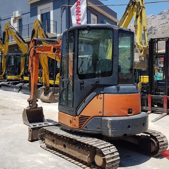HITACHI ZX35 U-2 - Yamoter - Macchine Movimento Terra - Trapani ...